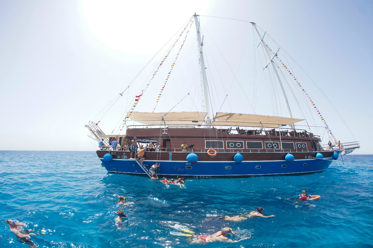 Sail the Red Sea: Hurghada Sailing Adventure on Pirates Premier